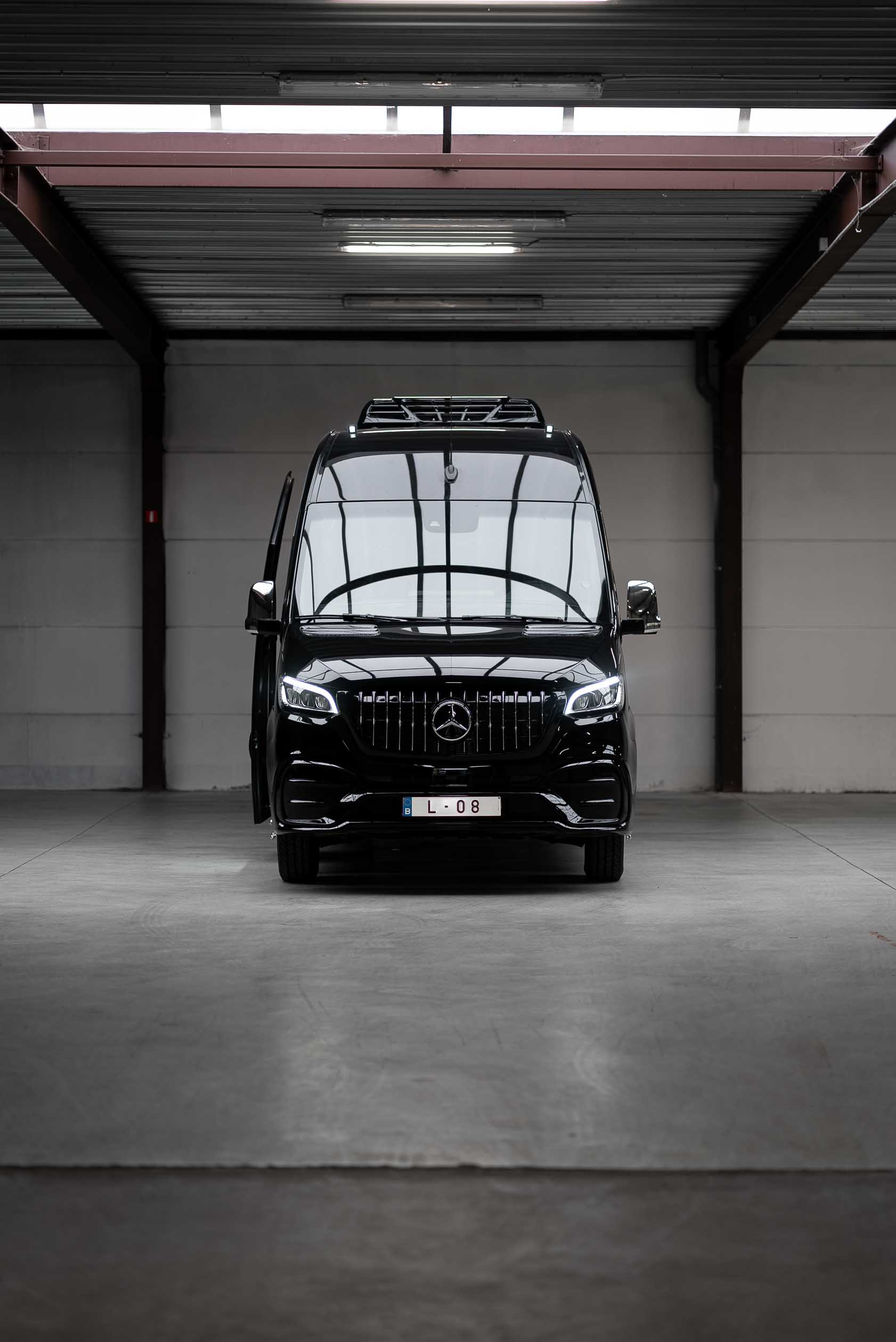 Mercedes VIP Coach - France Limousine Services