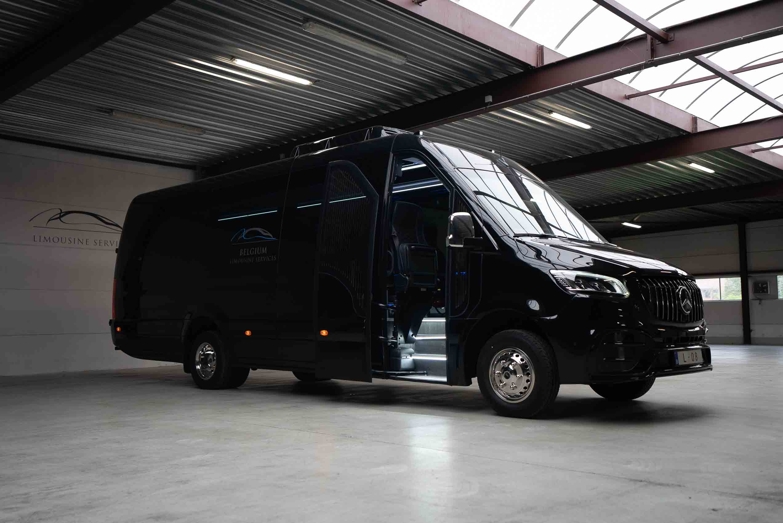 Bus and VIP Coaches rental services in France | France Limousine Services